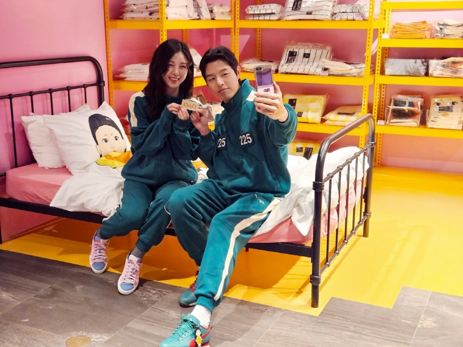 Squid Game Pops Up at SHINSEGAE Department Stores : VISITKOREA